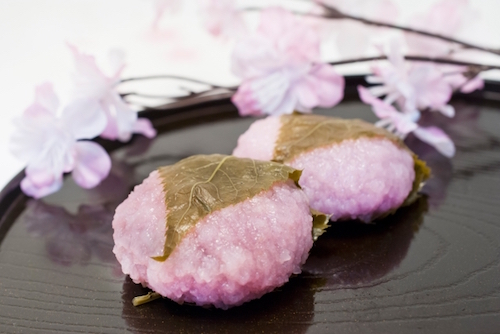 Sakura-mochi: How About Some Rice Cakes with Red Bean Paste Wrapped in